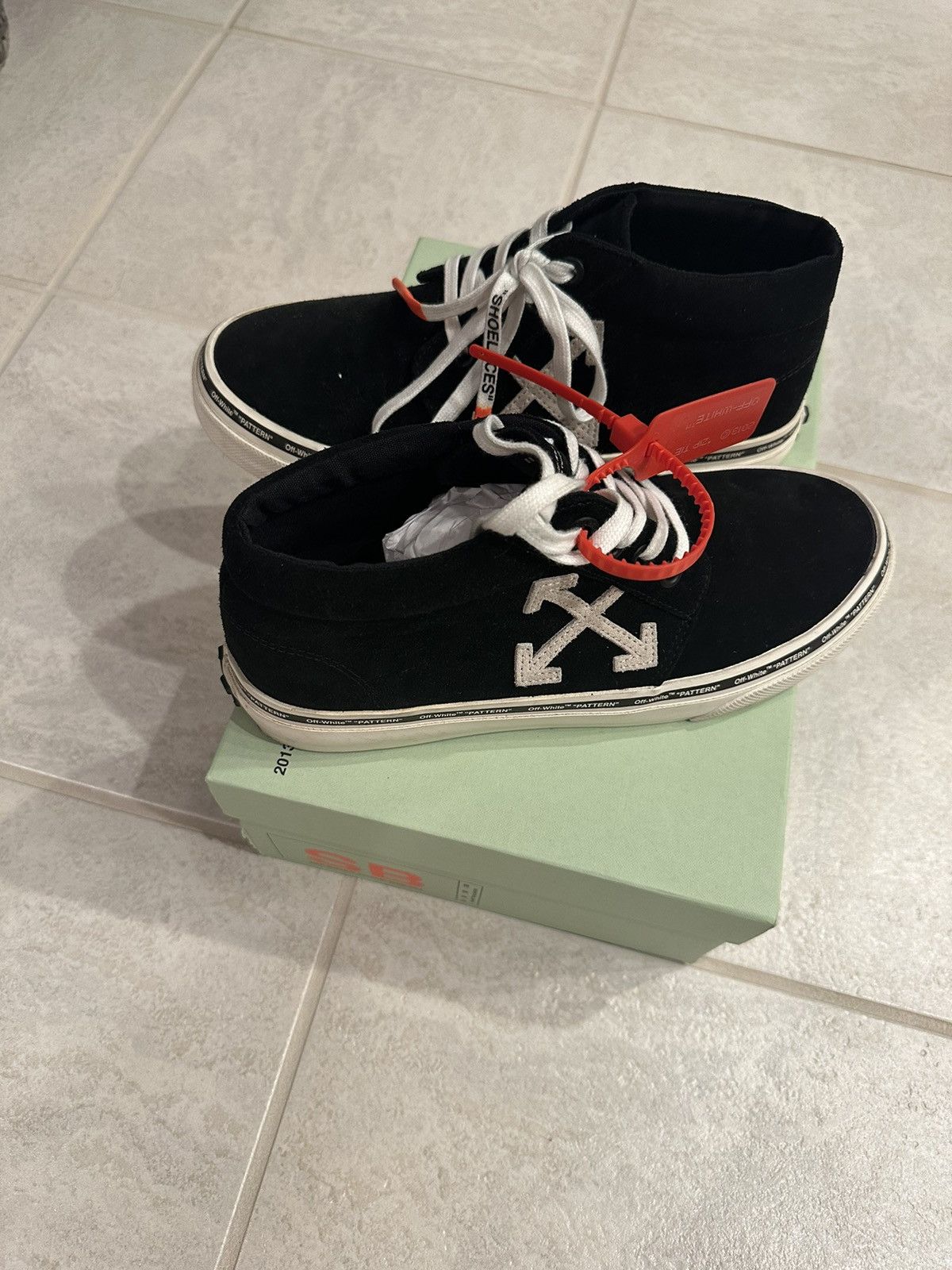 Off-White Off-White Skate Sneakers | Grailed