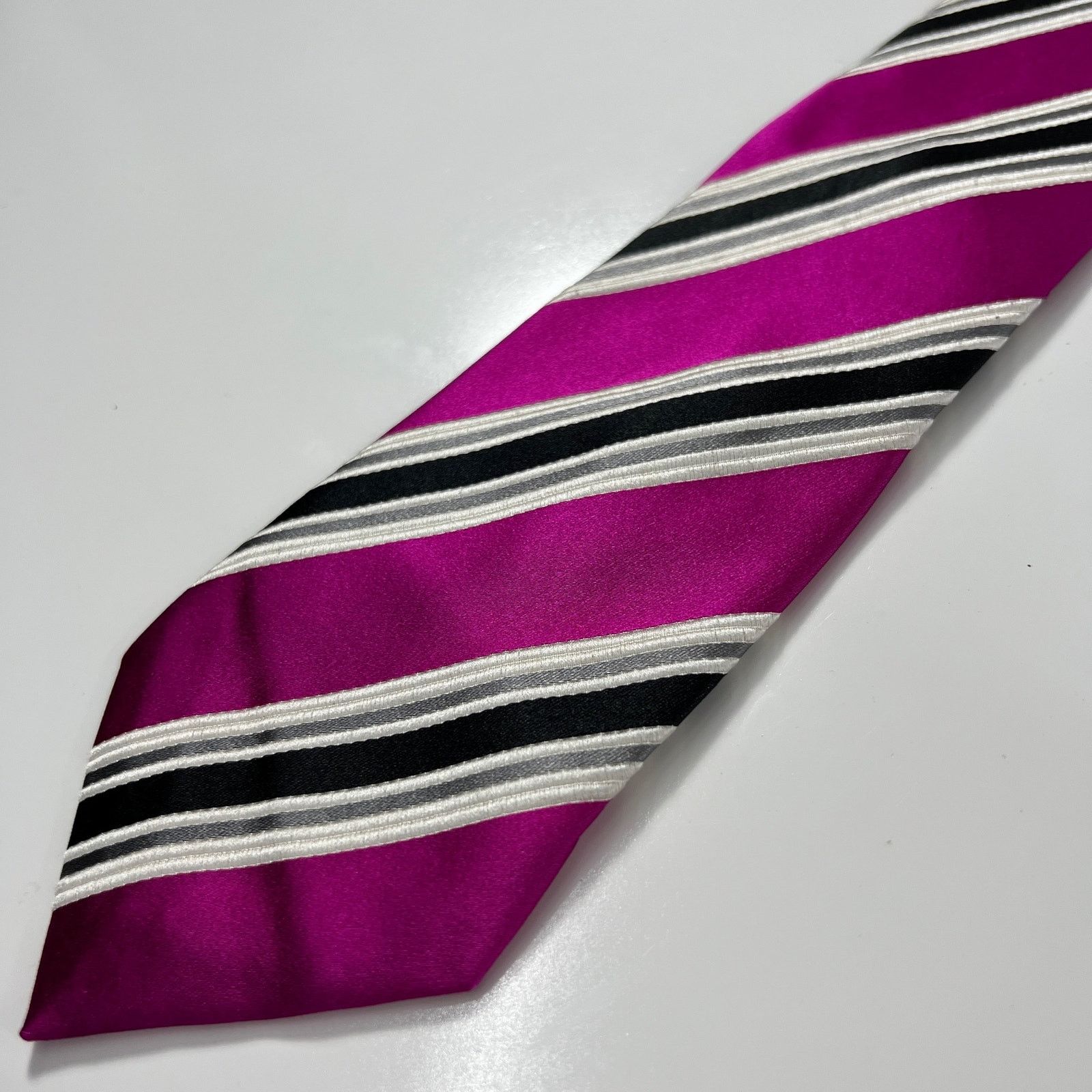 Donald Trump Donald Trump Signature Men Necktie Red Paisley 100% Silk ...