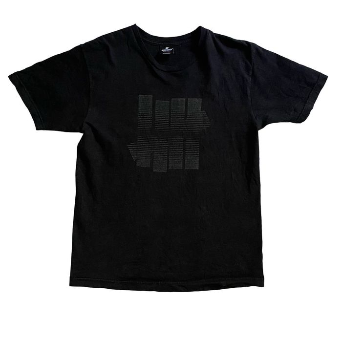 Undefeated Undefeated Play Dirty Five Strikes Logo 3M Reflective Tshirt ...