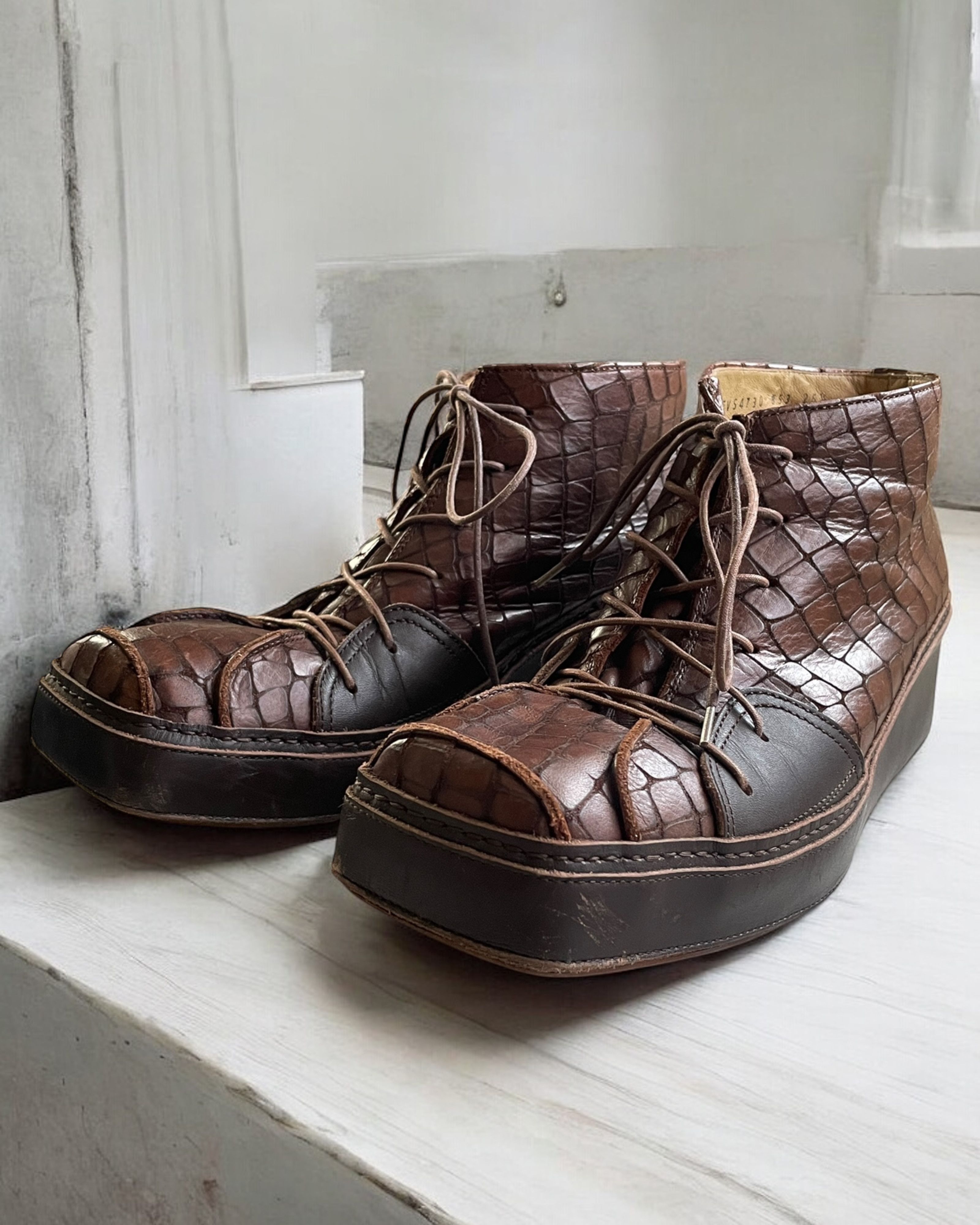 Maison MIHARA YASUHIRO 90s Mihara Yasuhiro - Croc-Embossed Square Toe ...