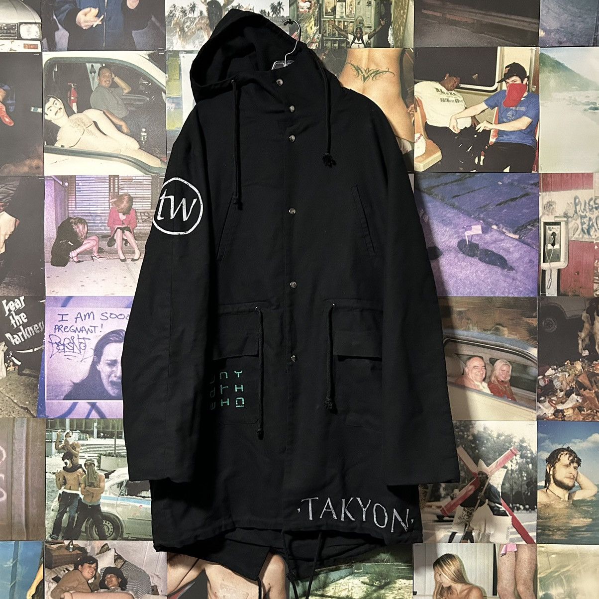 Rough Simmons × Vetememes ROUGH SIMMONS x VETEMEMES DEATH GRIPS NLDW ...