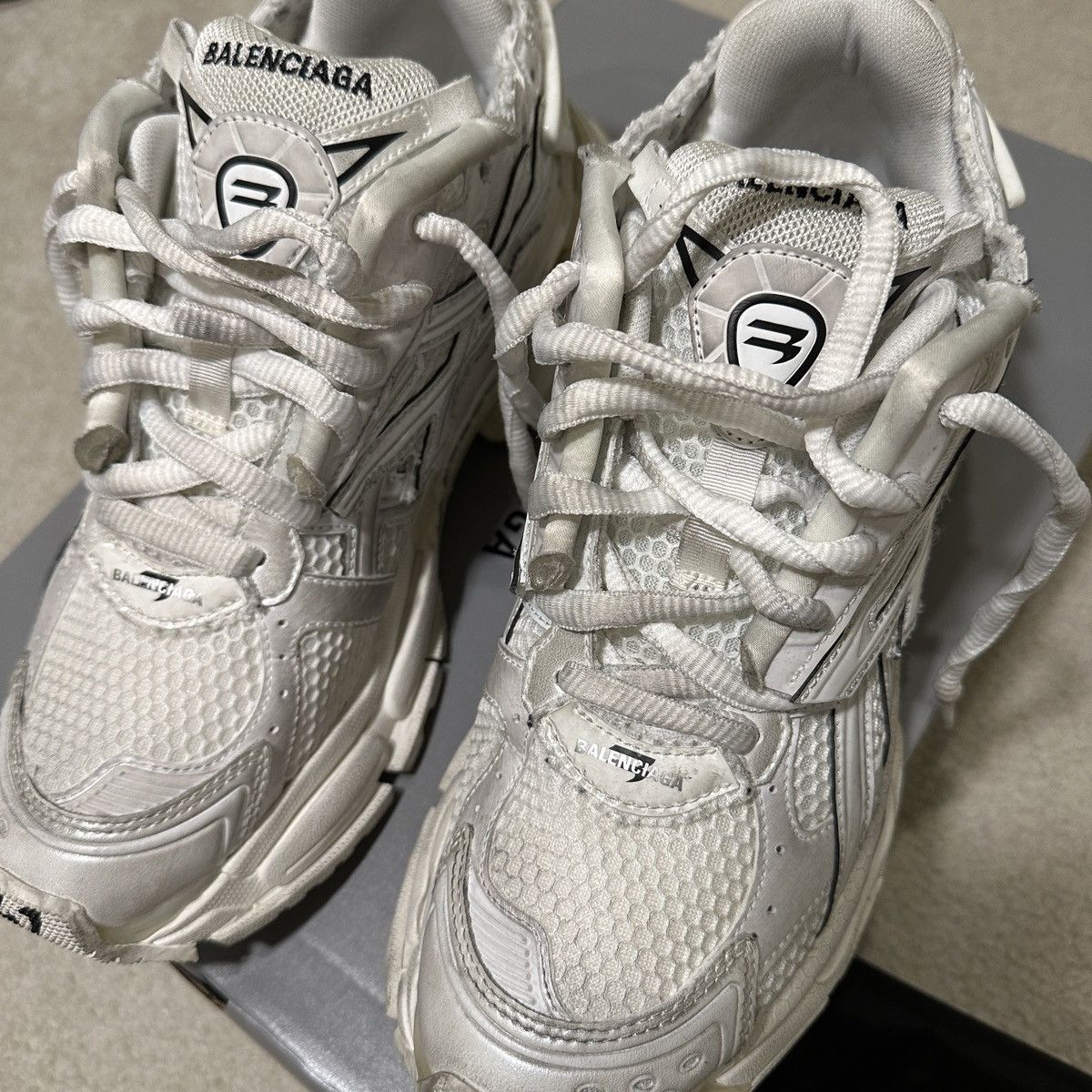 Balenciaga WHITE RUNNERS 42 | Grailed