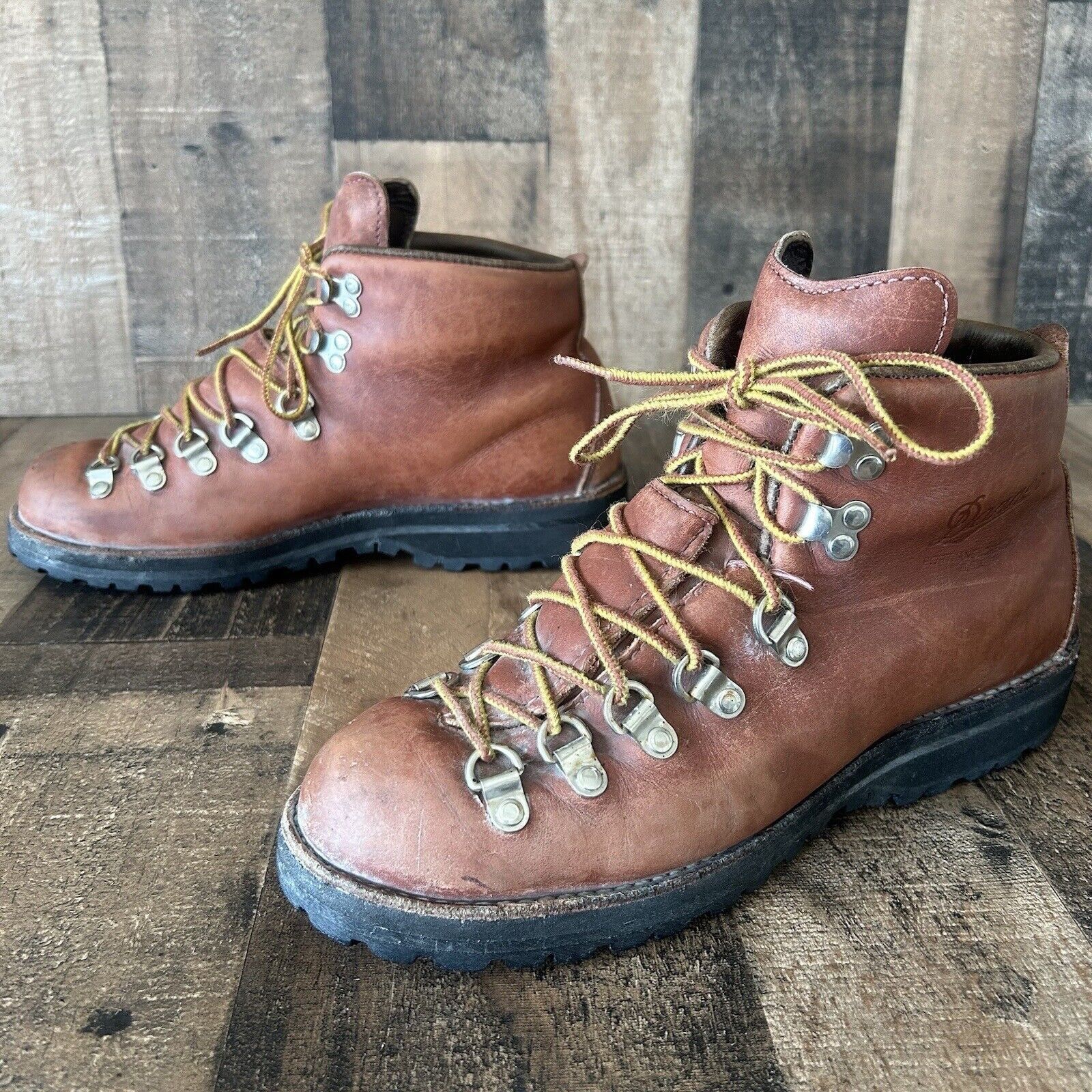 Danner Danner 30520 Mountain Light Gore-Tex Vintage Boot Mens 7.5 D ...