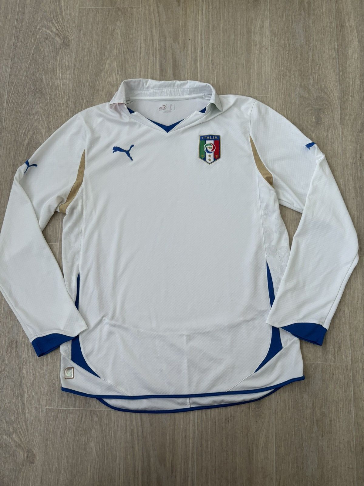 Puma × Soccer Jersey × Vintage Puma Italy soccer jersey vintage | Grailed