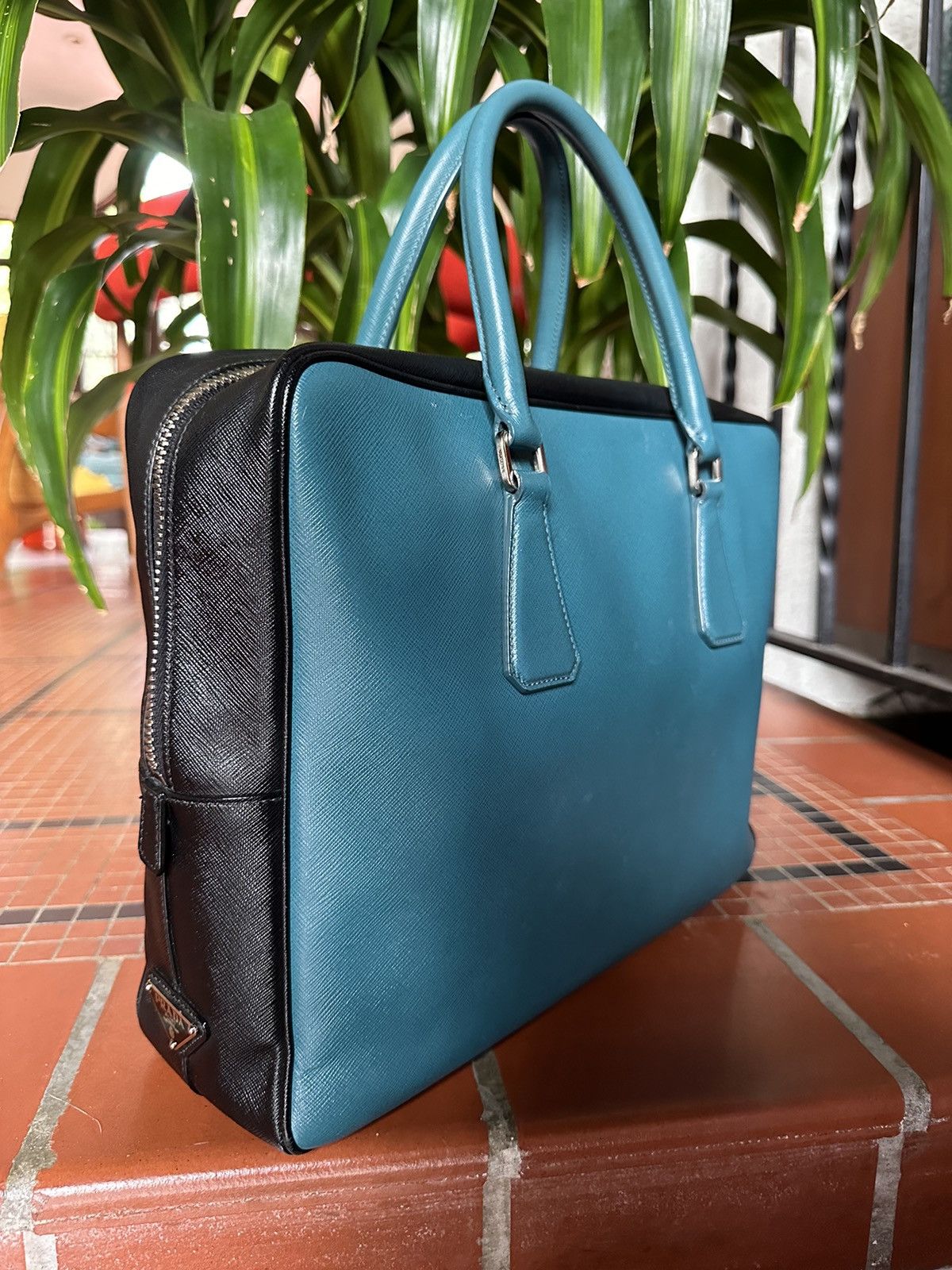 Prada Prada Saffiano leather work bag | Grailed