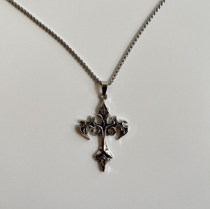 Silver Y2K 2000 grunge metal punk gothic emo cross pendant necklace ...