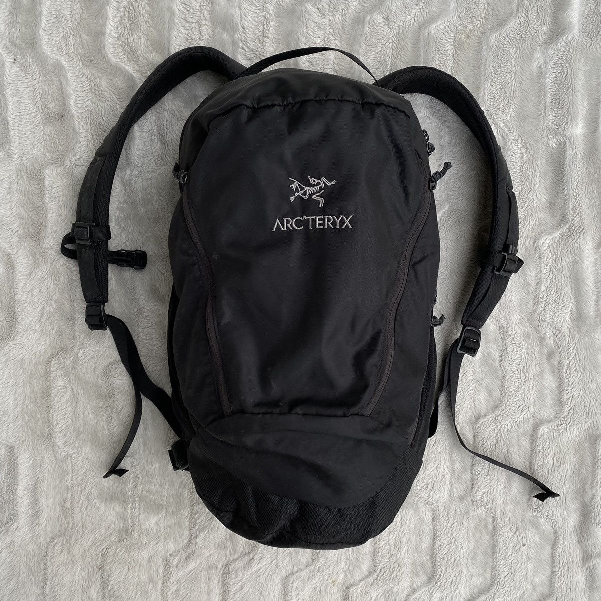 Arc'Teryx Arc’teryx Mantis 26L Backpack | Grailed