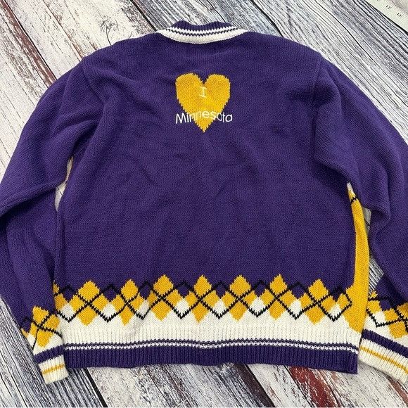 Vintage Vintage Minnesota Vikings Hand Embroidered Cardigan Sweater ...