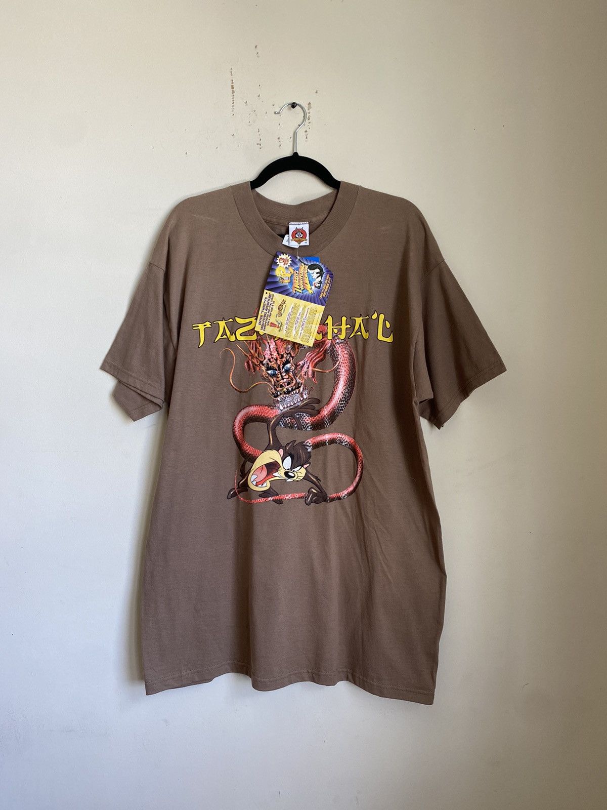 Movie × Vintage × Warner Bros Vintage 1998 Looney Tunes Taz dragon tee ...