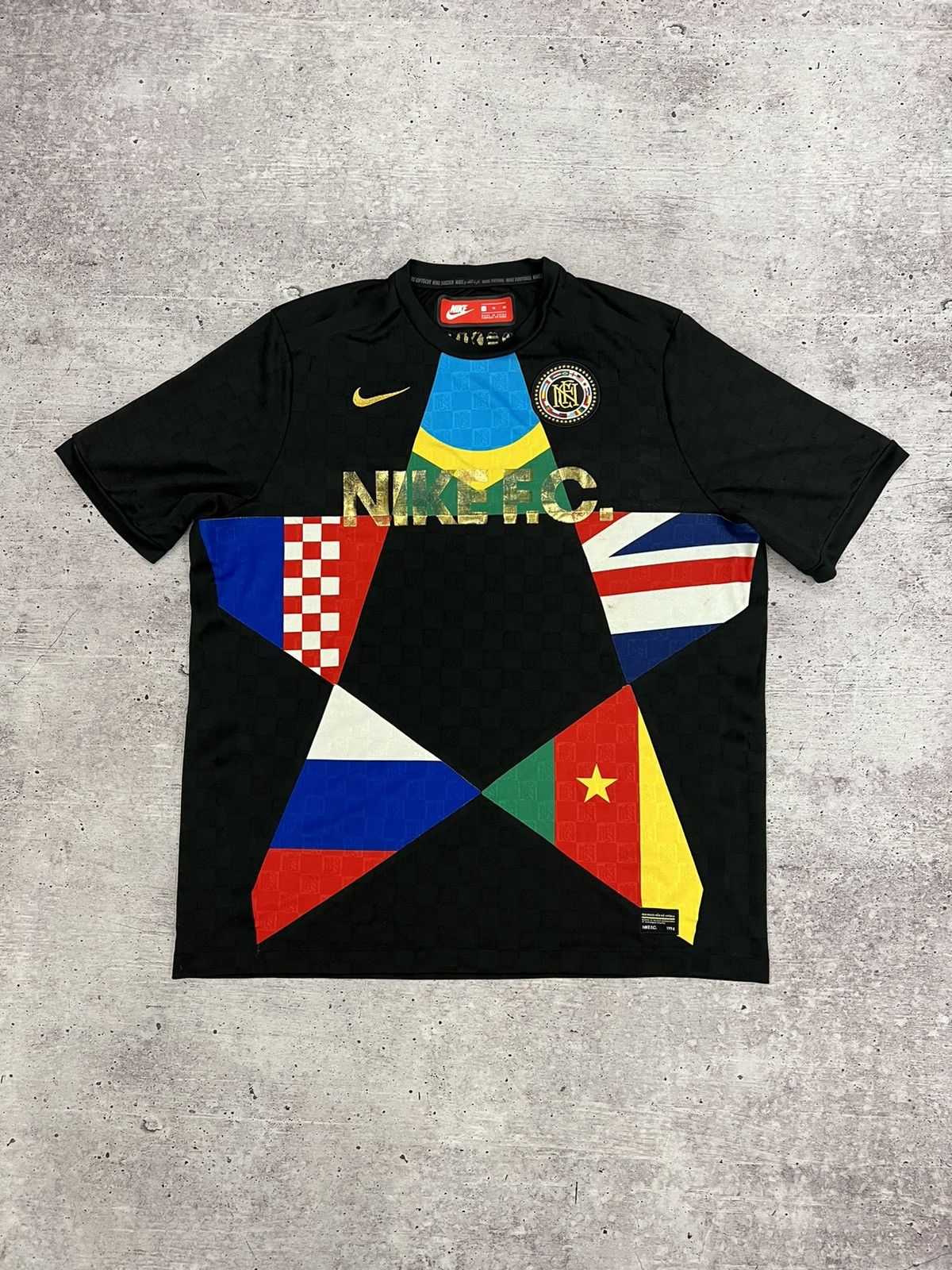 Nike ⚫️🔴 Nike F.C Soccer 2018 World Cup Training Jersey | Grailed