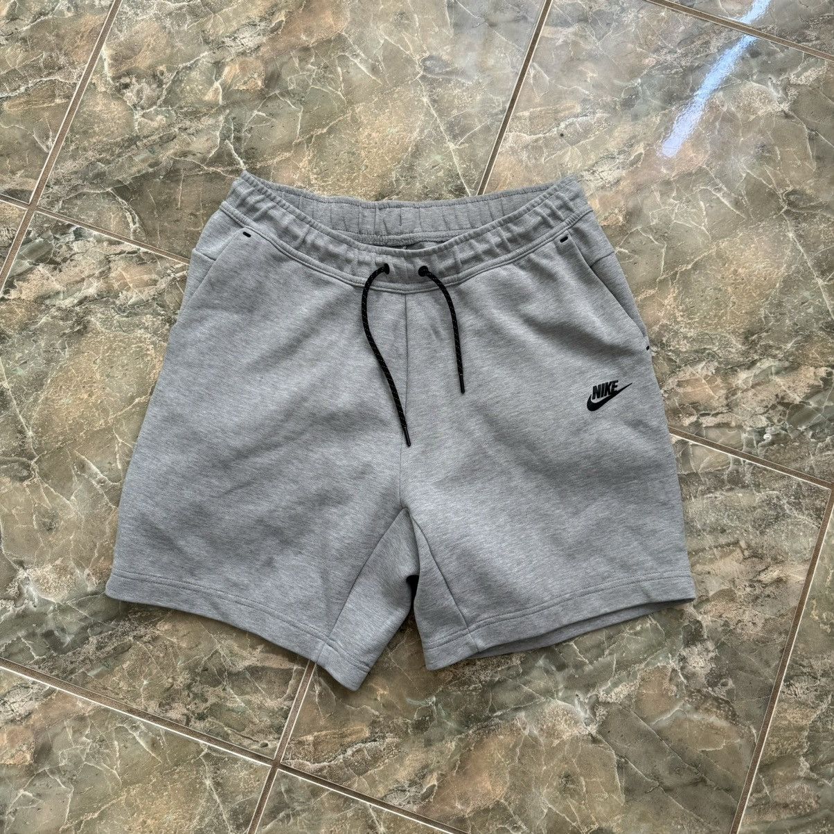 Nike Nike tech shorts | Grailed