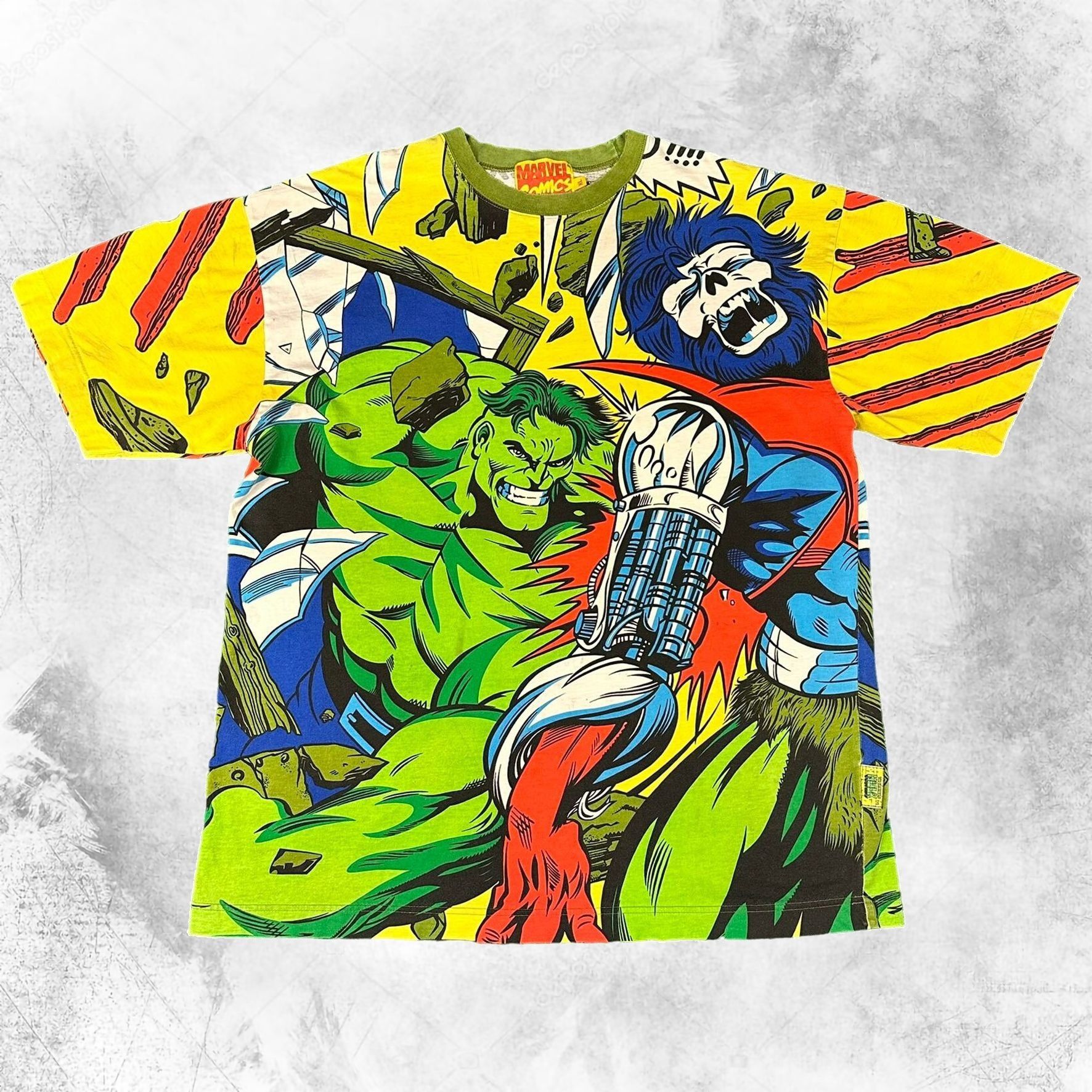 Marvel Comics × Tee × Vintage Vintage Marvel All Over Print Shirt Men ...