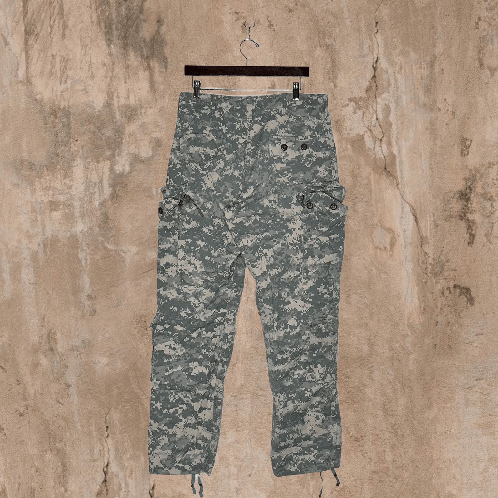 Vintage Crazy Vintage 90s Military Camo Tactical Pants Baggy Digital ...