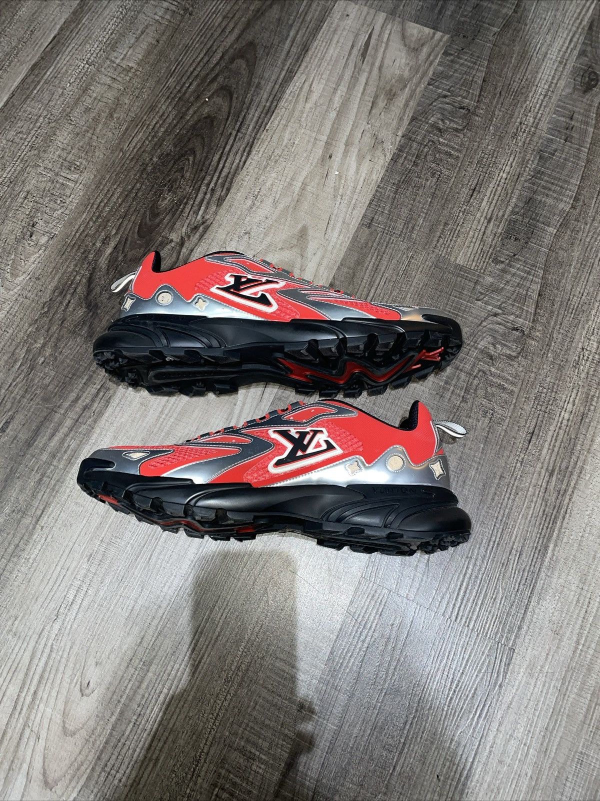 Louis Vuitton LOUIS VUITTON RUNNER TACTIC- RED | Grailed