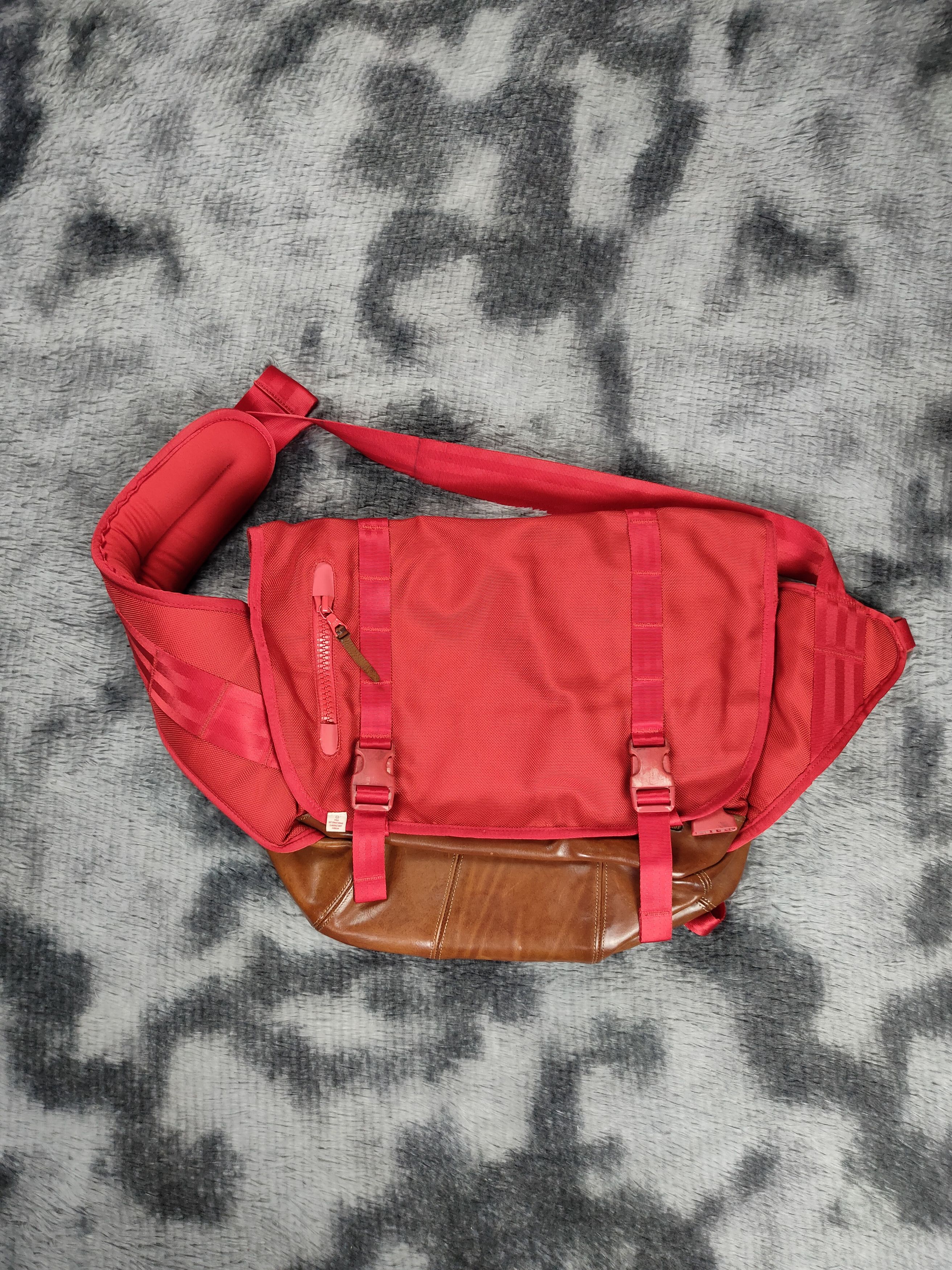 Visvim Visvim Ballistic - 18L E - Cat Messenger Bag | Grailed