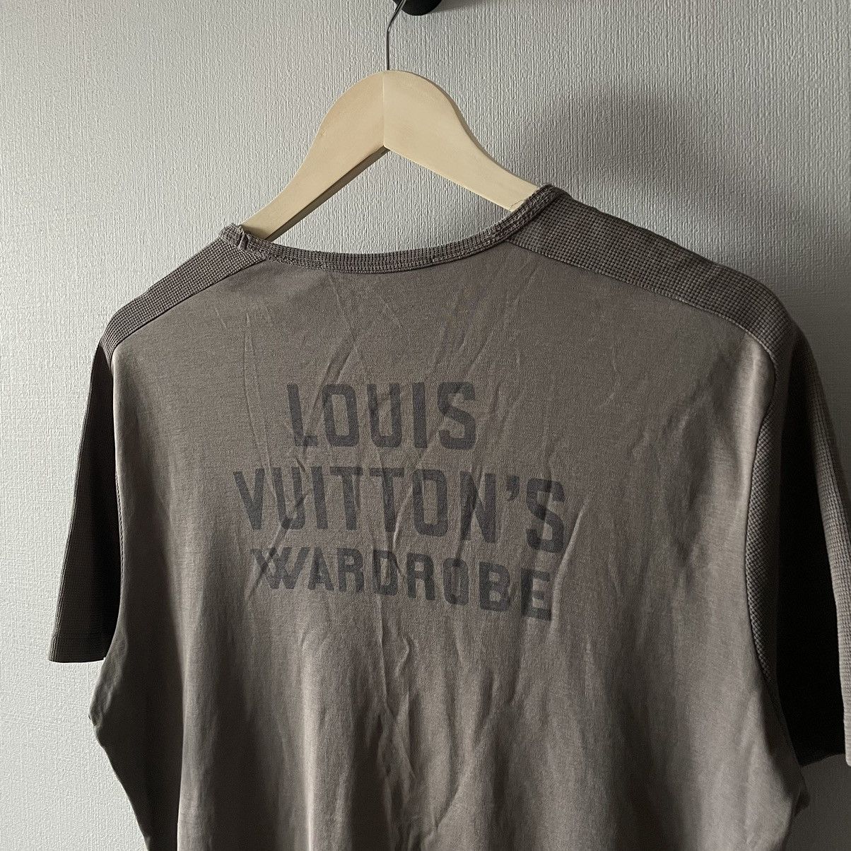 Louis Vuitton rare and unique Louis Vuitton's Wardrobe distressed tee ...