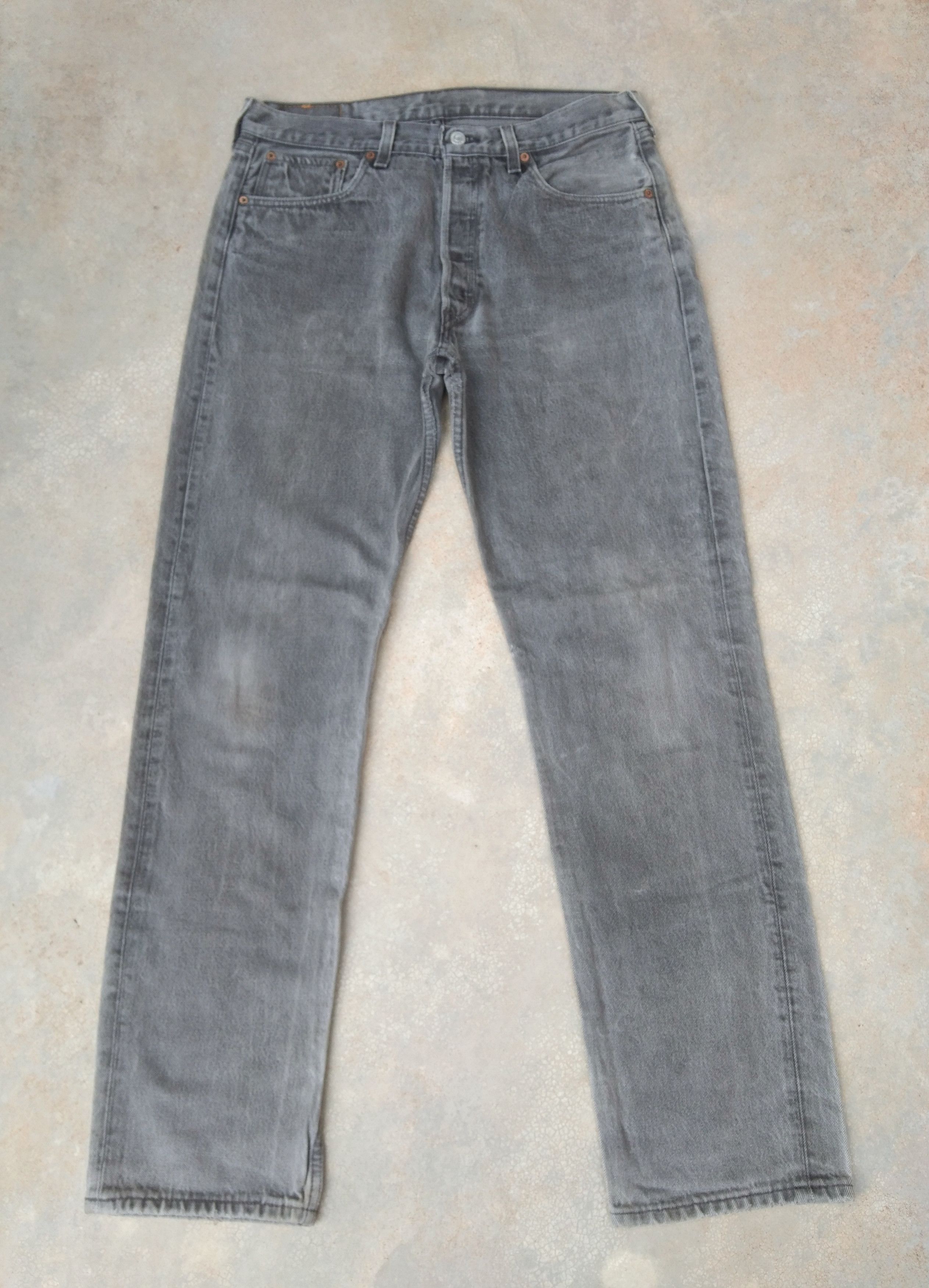 Levi's × Streetwear × Vintage 90s Vintage Levi's 501 Made In USA Distressed Jeans 33x32 | Grailed