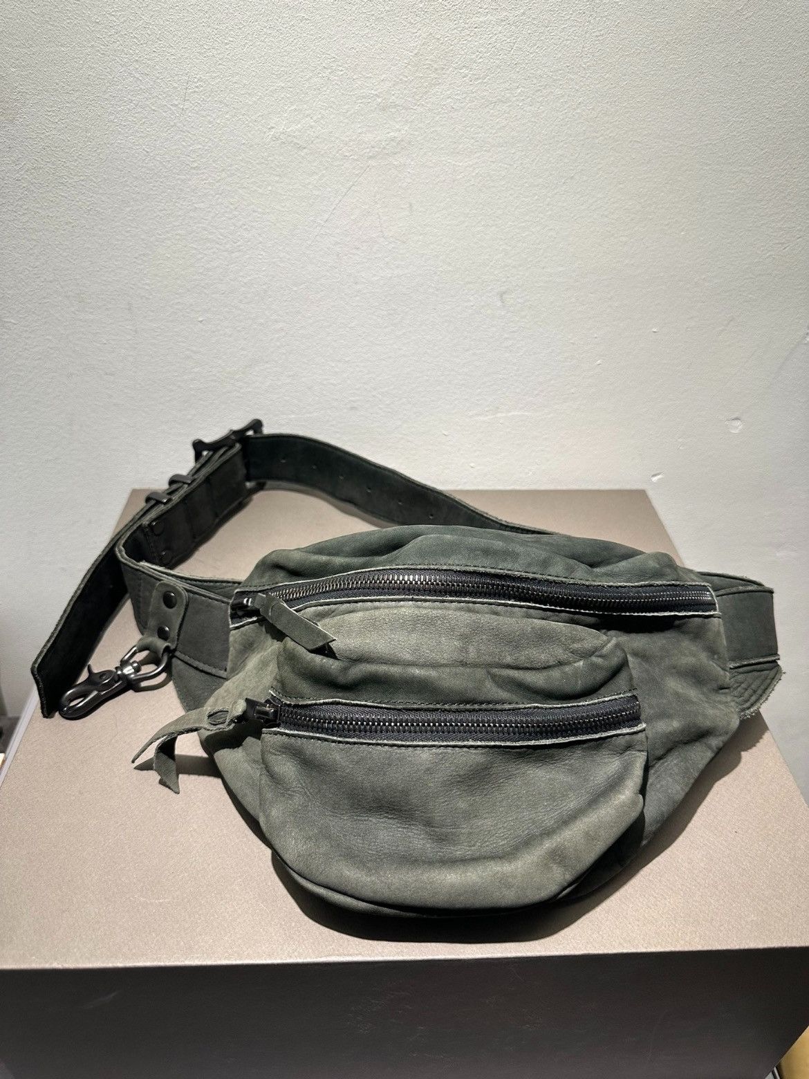 Number (N)ine Number nine 07AW suede utility bag | Grailed