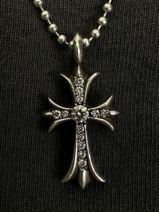 Chrome Hearts Chrome Hearts Factory Diamond Paved Tiny Cross Pendant ... Chrome Hearts Chrome Hearts Factory Diamond Paved Tiny Cross Pendant ...