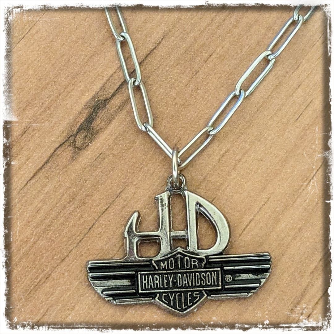 Harley Davidson × Vintage Harley Davidson Wings Bar & Shield Pendant ...