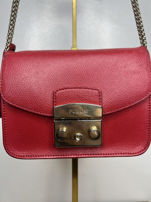 Furla FURLA 𝚁𝚎𝚍 𝙼𝚎𝚝𝚛𝚘𝚙𝚘𝚕𝚒𝚜 𝙼𝚒𝚗𝚒 𝙲𝚛𝚘𝚜𝚜𝚋𝚘𝚍𝚢 𝙱𝚊𝚐 | Grailed
