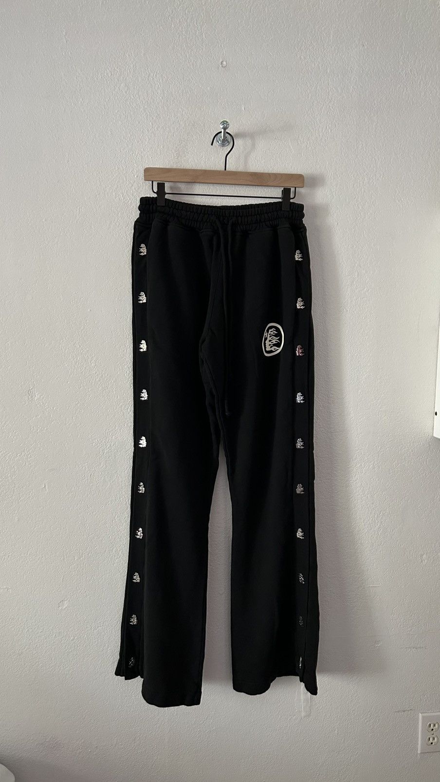 HELLSTAR Hellstar Black Snap Sweat Pants | Grailed
