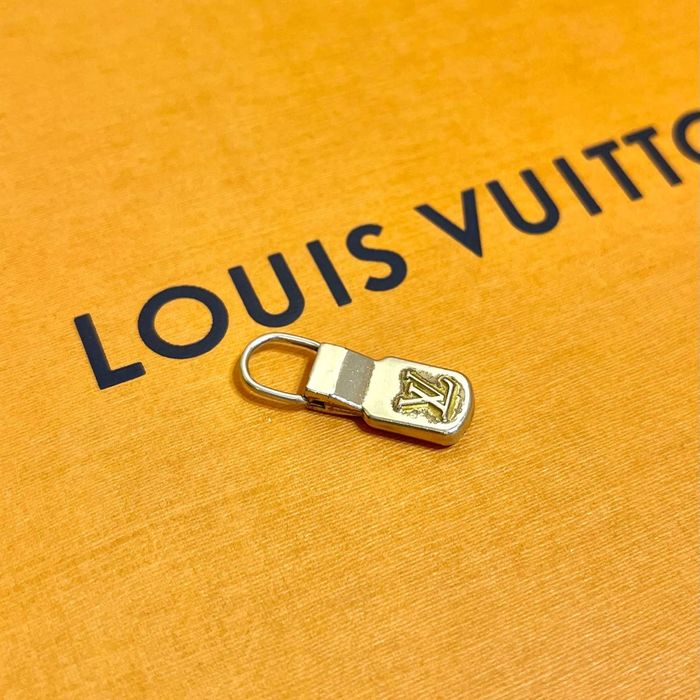 Louis Vuitton Louis Vuitton Zipper Pull Replacement | Grailed