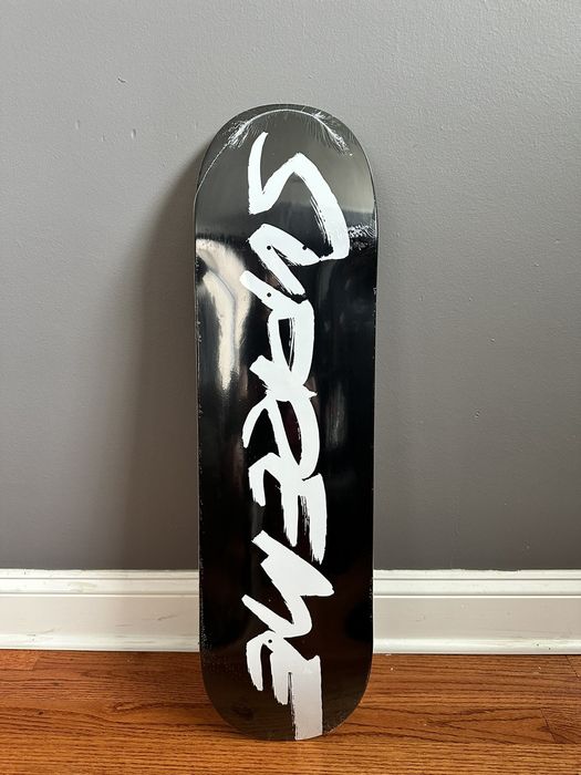 Supreme Supreme x Futura Skateboards Deck Set SS24 White Black | Grailed