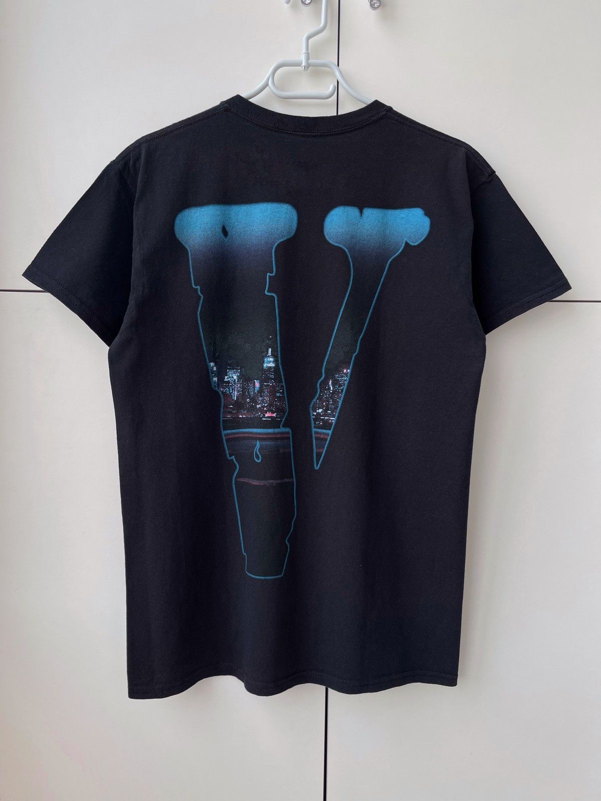 Vlone Vlone Pop Smoke "Armed and Dangerous" Tee | Grailed