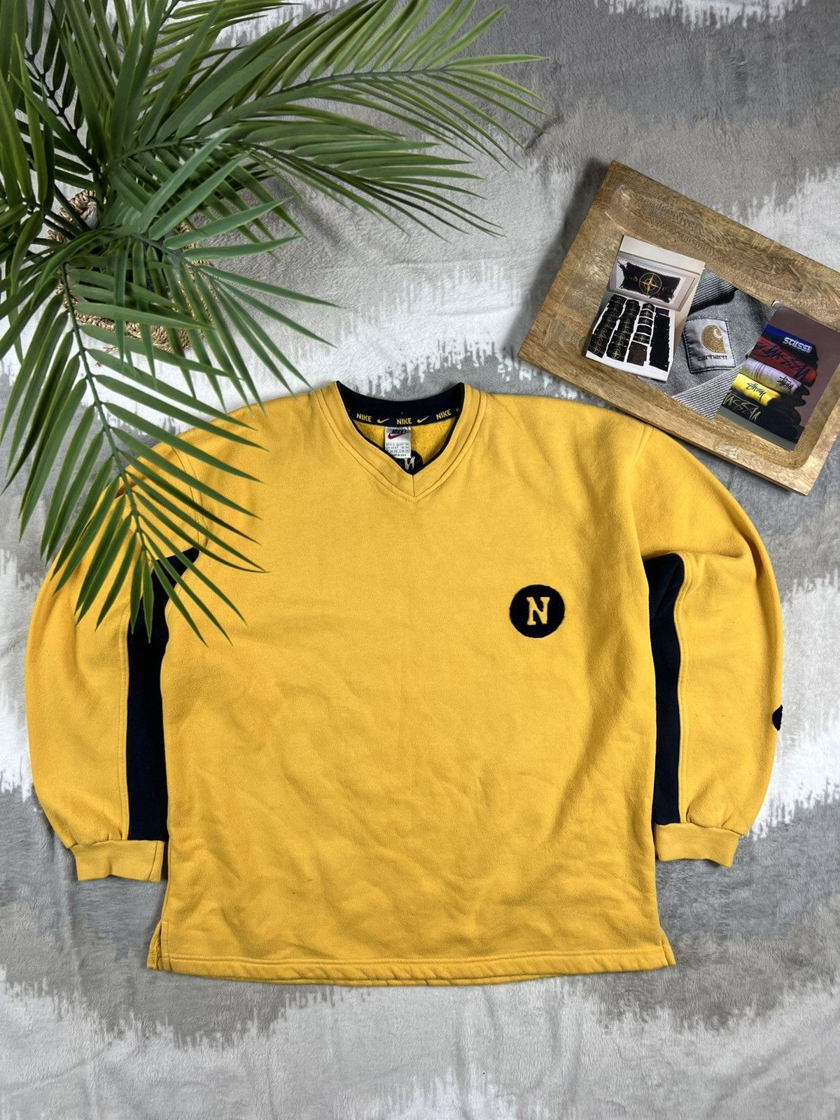 Nike 🐝 VINTAGE 90’S NIKE LOGO BOOTLEG Y2K BOXY CREWNECK | Grailed