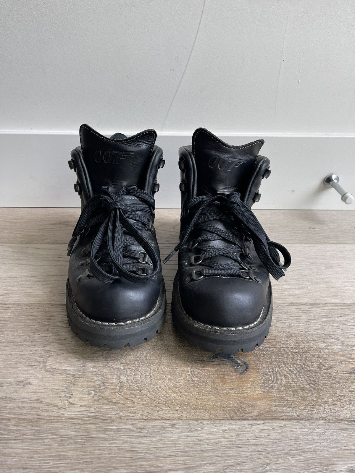 Danner Danner x James Bond 007 60th Anniversary Mountain Lite NEW | Grailed