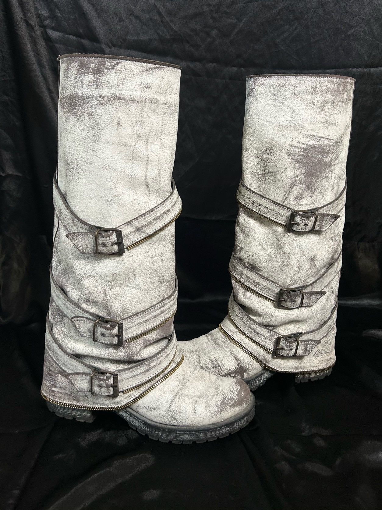 Avant Garde × Vintage So unique distressed vintage leather boots | Grailed