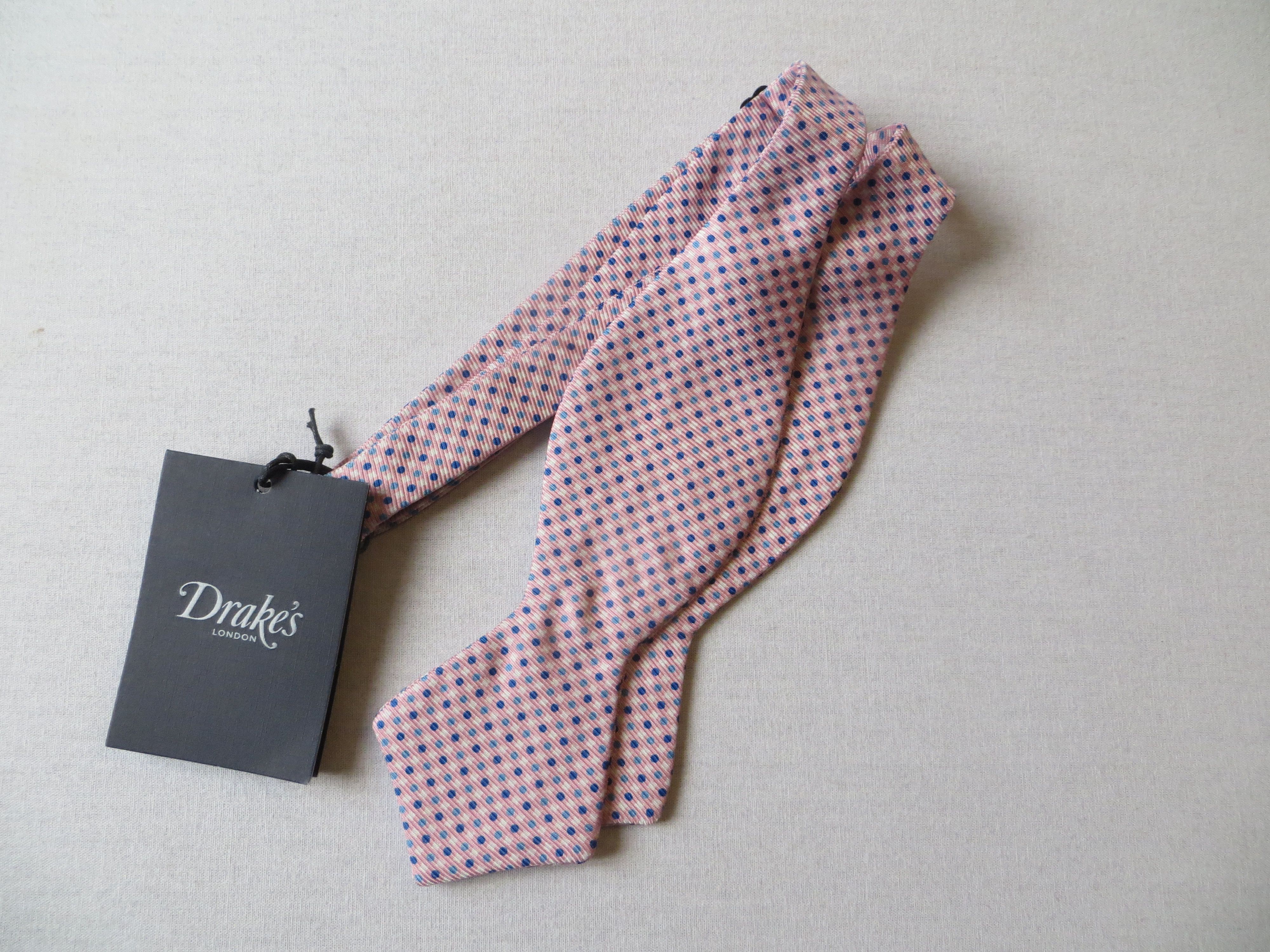 Drake's DRAKES SPOTTED BOW TIE | Grailed