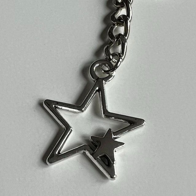 Silver Y2K 2000s star pendant key ring for keychain | Grailed