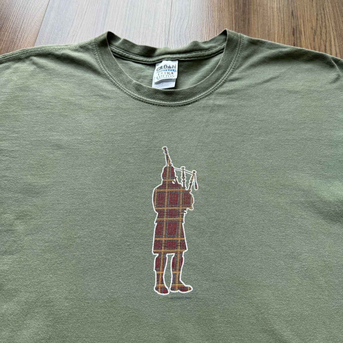 Band Tees × Rock Band × Vintage 2005 Phish band psychedelic primus ween ...