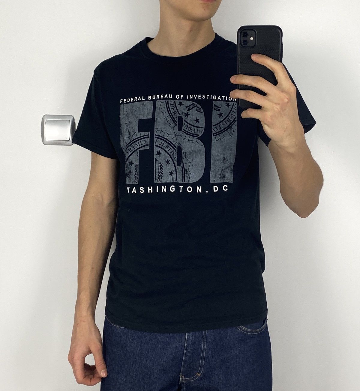 Vintage Vintage 1990s FBI Federal Bureau Investigation Arch Logo Tee ...