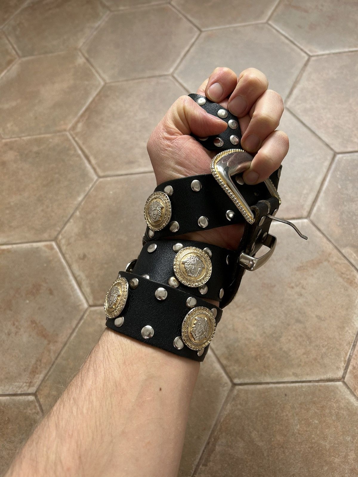 Versace × Vintage 1990s MEDUSA LOGO VERSACE LEATHER BELT RARE VINTAGE ...
