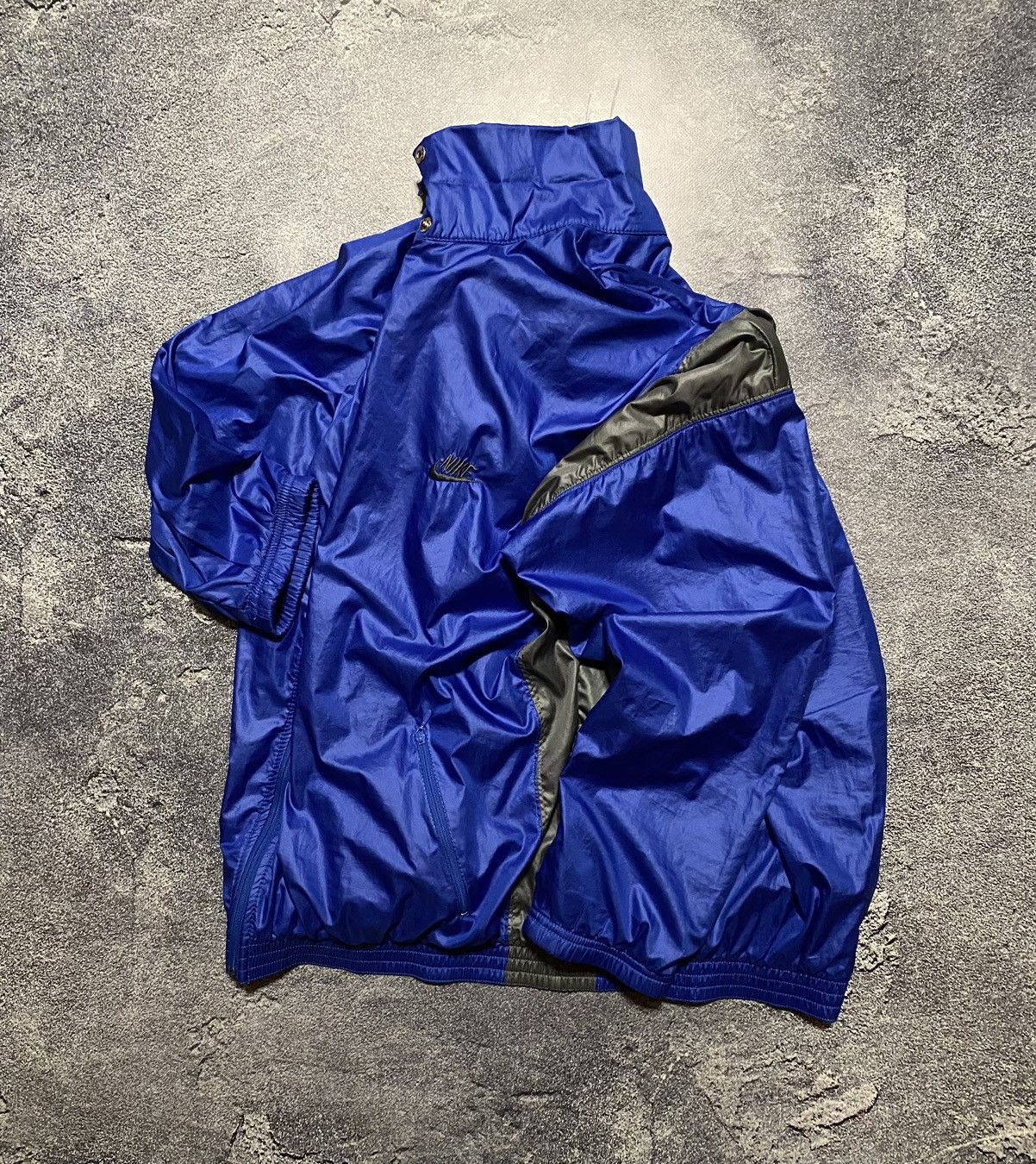 Nike vintage light jacket nike 80s | Grailed
