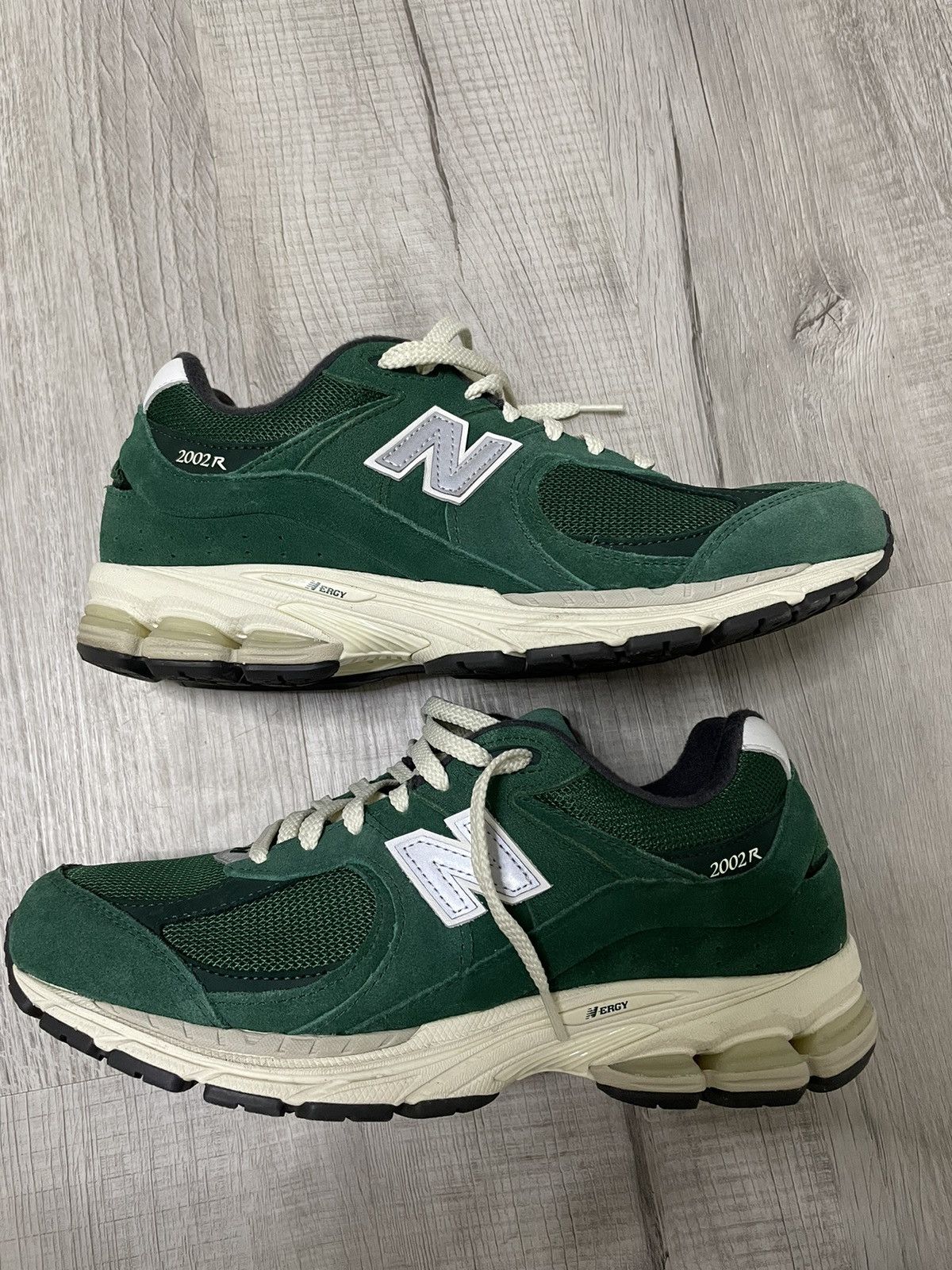 New Balance Mens New Balance 2002R Forest Green | Grailed