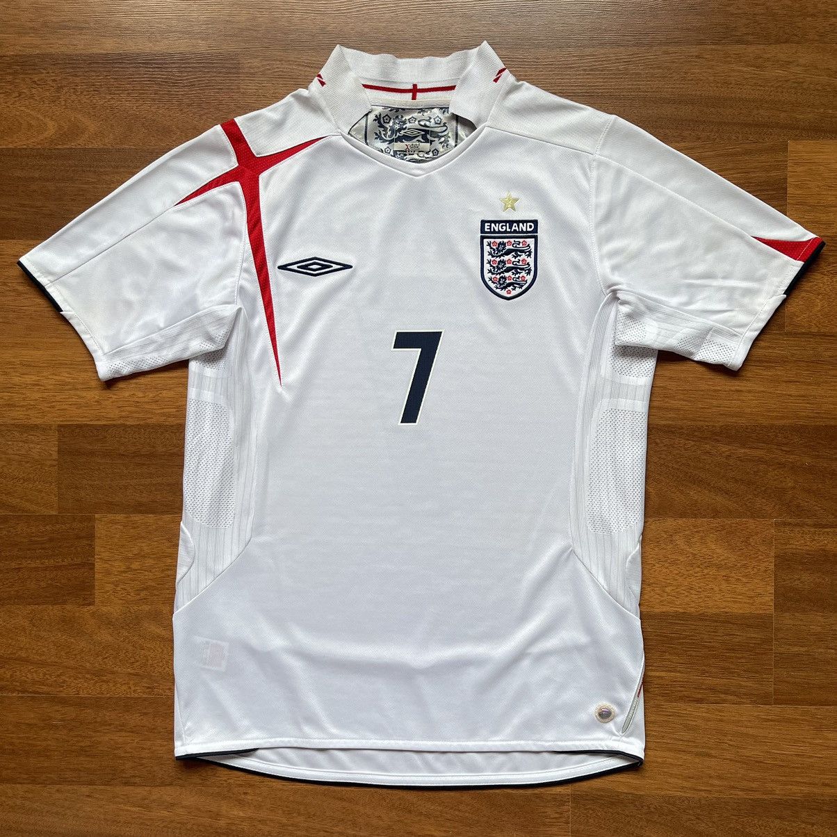 David Beckham × Soccer Jersey × Umbro ENGLAND UMBRO 2006 WORLD CUP ...