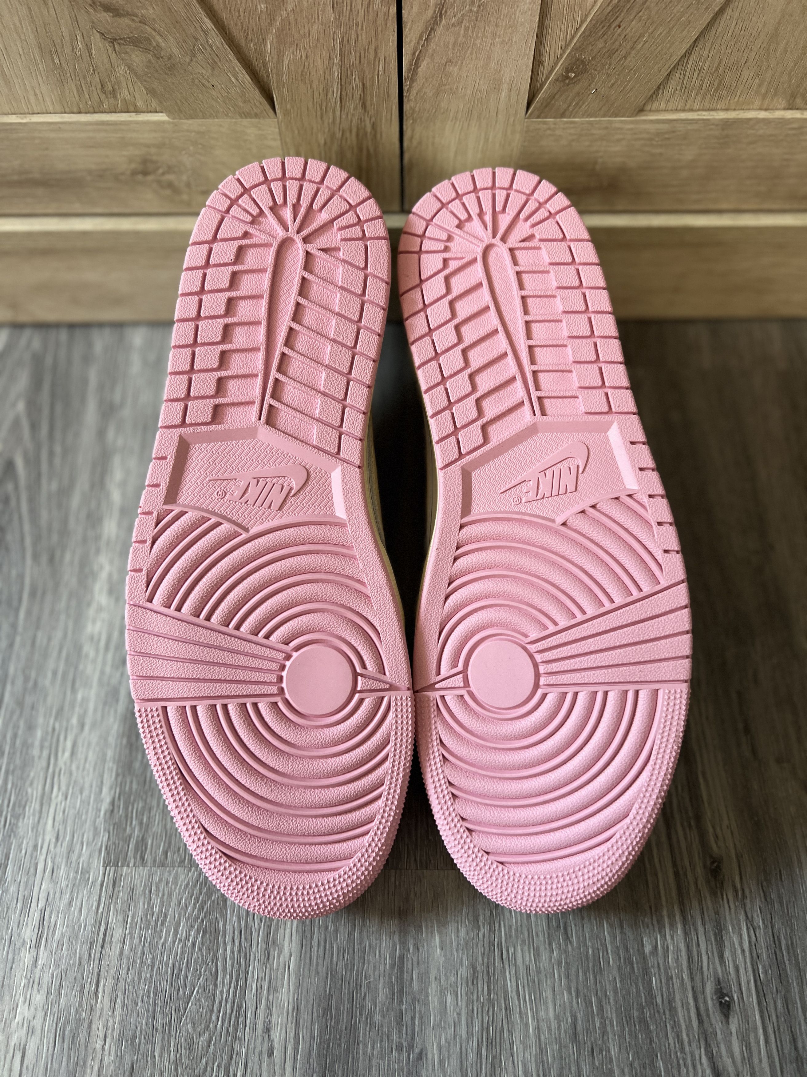 Travis Scott Jordan 1 Retro Low OG SP Travis Scott Shy Pink | Grailed
