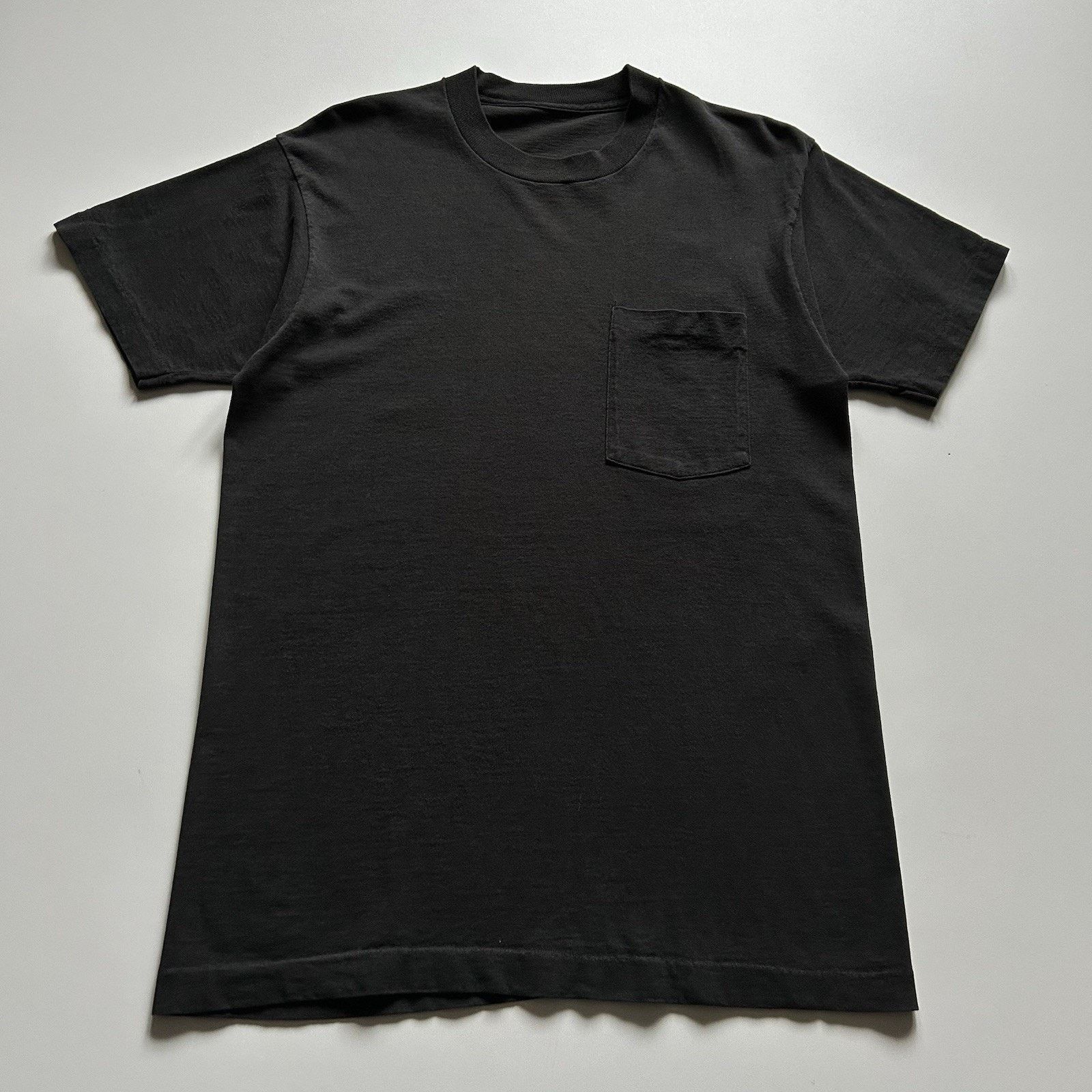 Vintage Vintage 90s Sun Faded Black Blank Pocket T Shirt Medium Rare ...
