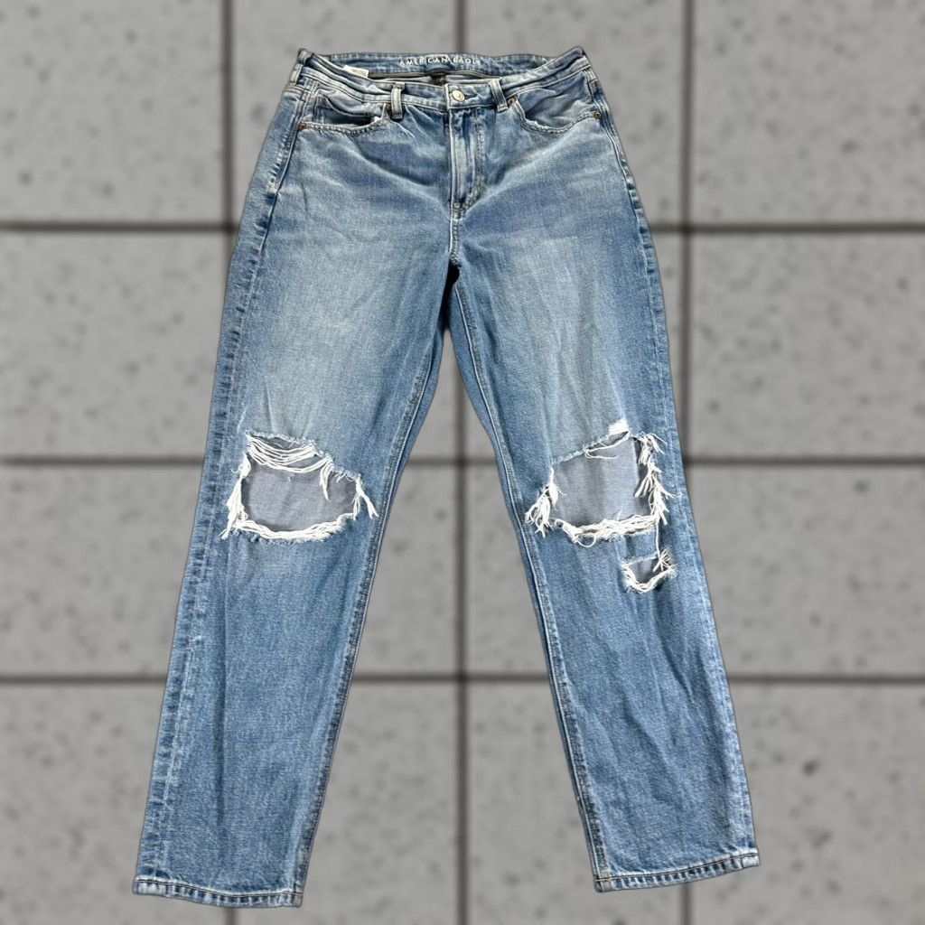 American Eagle Outfitters American Eagle Outfitters Strigid Mom Jeans ...