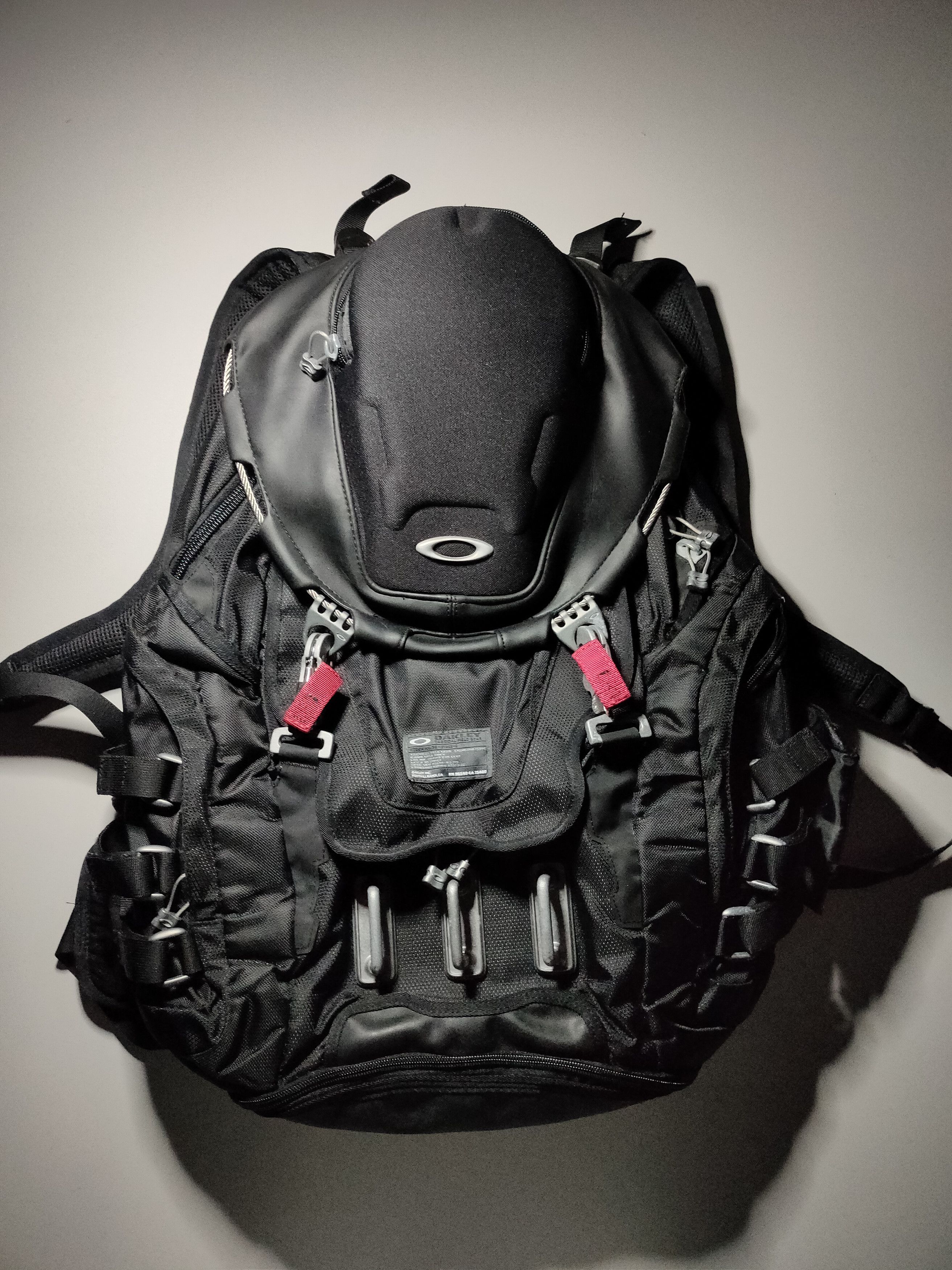 Vintage Oakley backpack gorpcore Kirchen Sink | Grailed