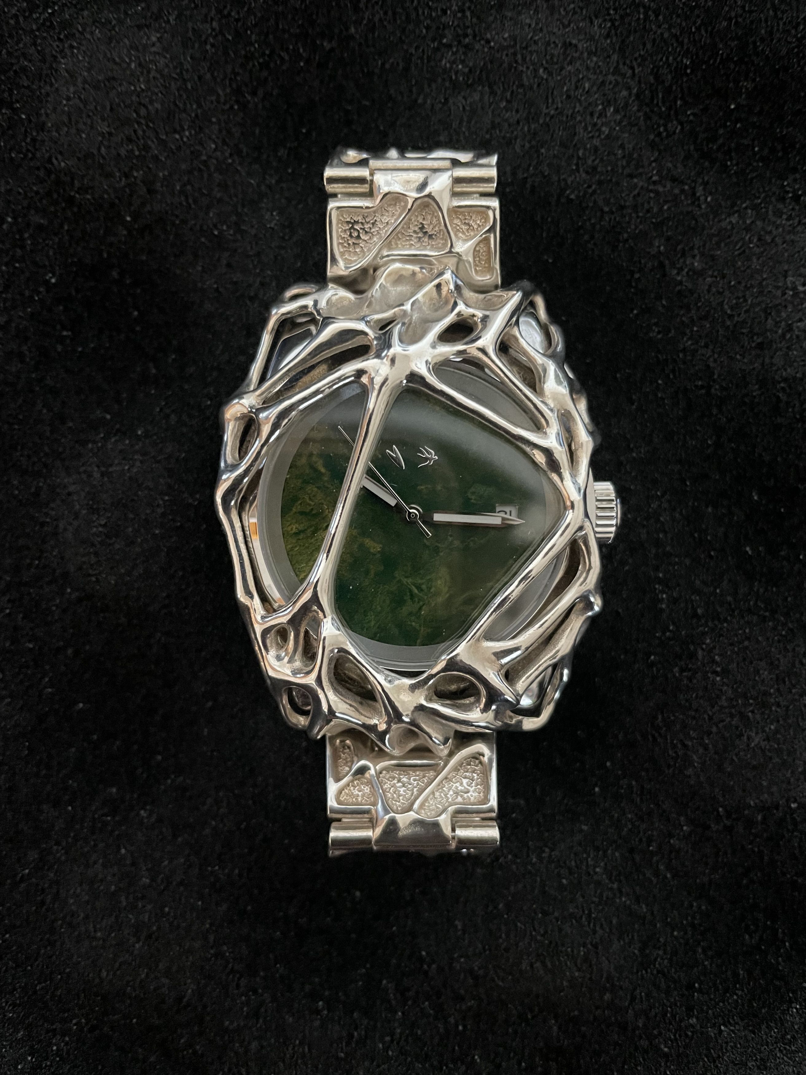 Alabaster Industries Alabaster Industries Silver Sinew in Green Onyx ...