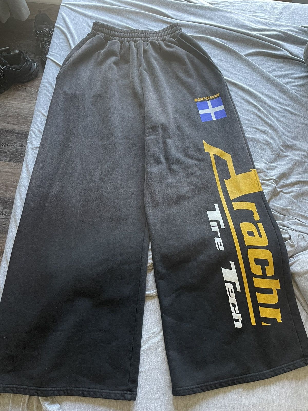 Spider Sp5der pants. Very baggy very perfect. | Grailed