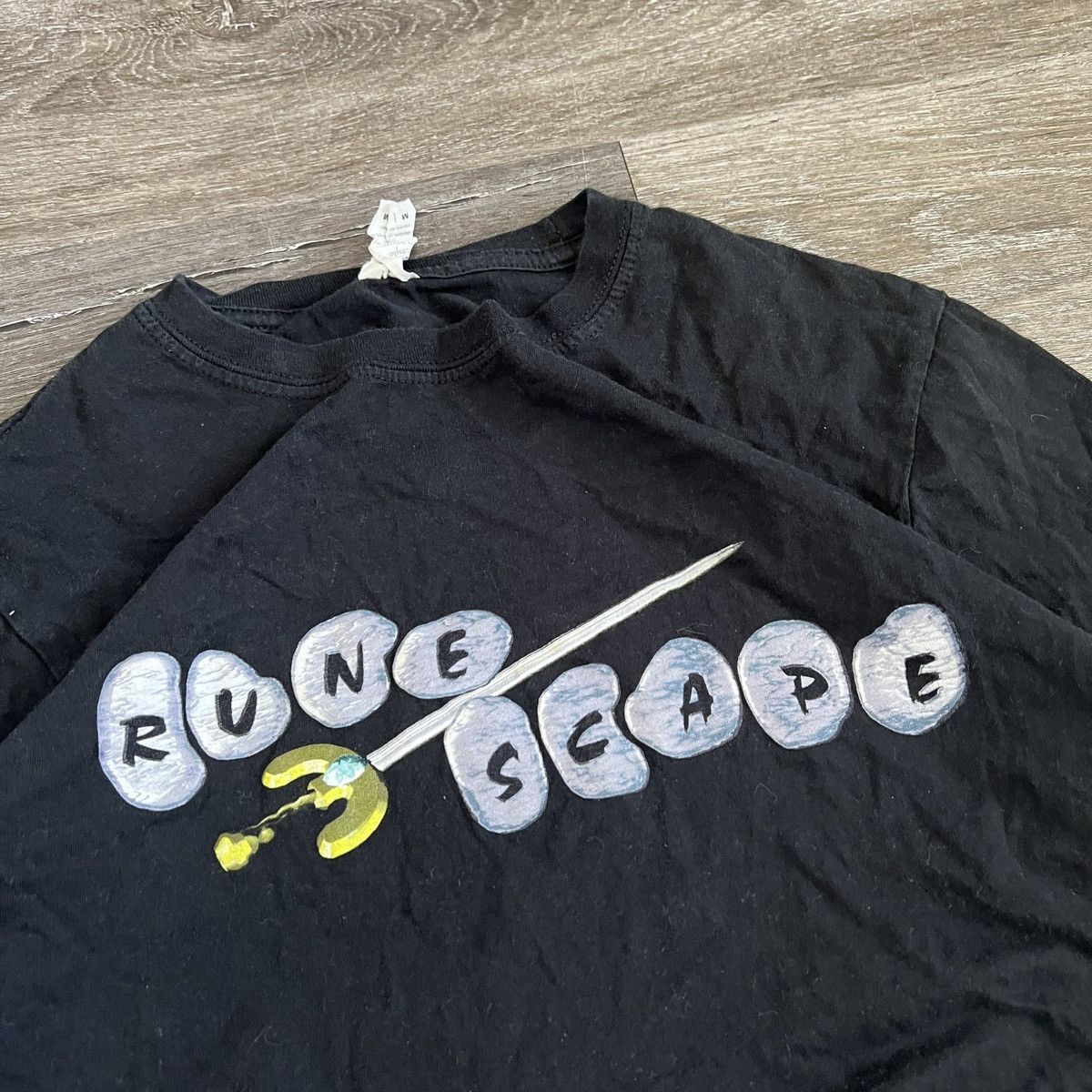 Streetwear × Vintage Rare vintage Y2K RuneScape video game promo t ...