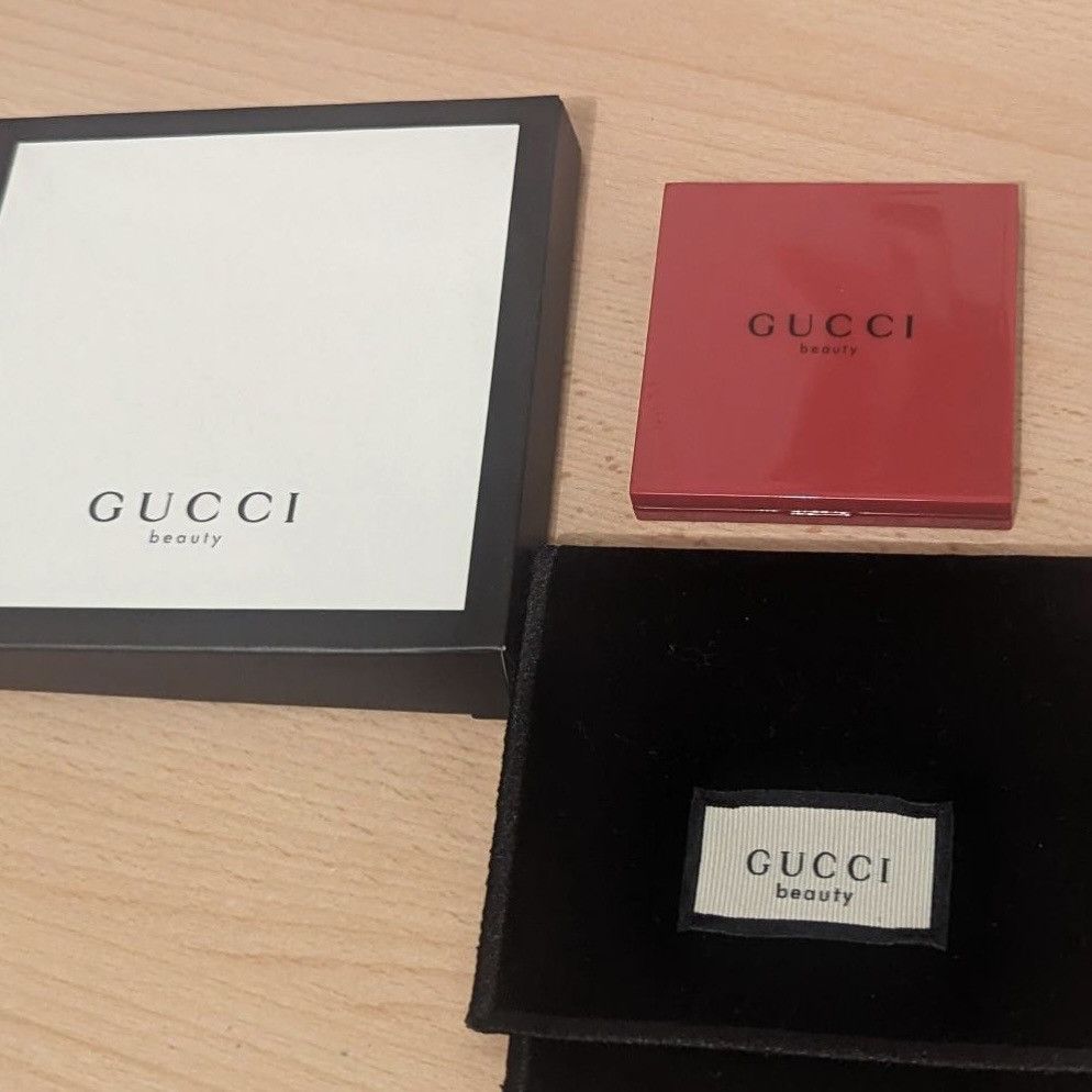 Gucci Genuine Gucci nose beers or make up mirror. | Grailed