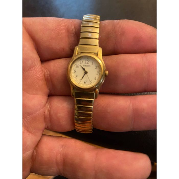 Seiko Seiko 1N01-0GD0 Gold Tone Women’s Watch! New battery. | Grailed