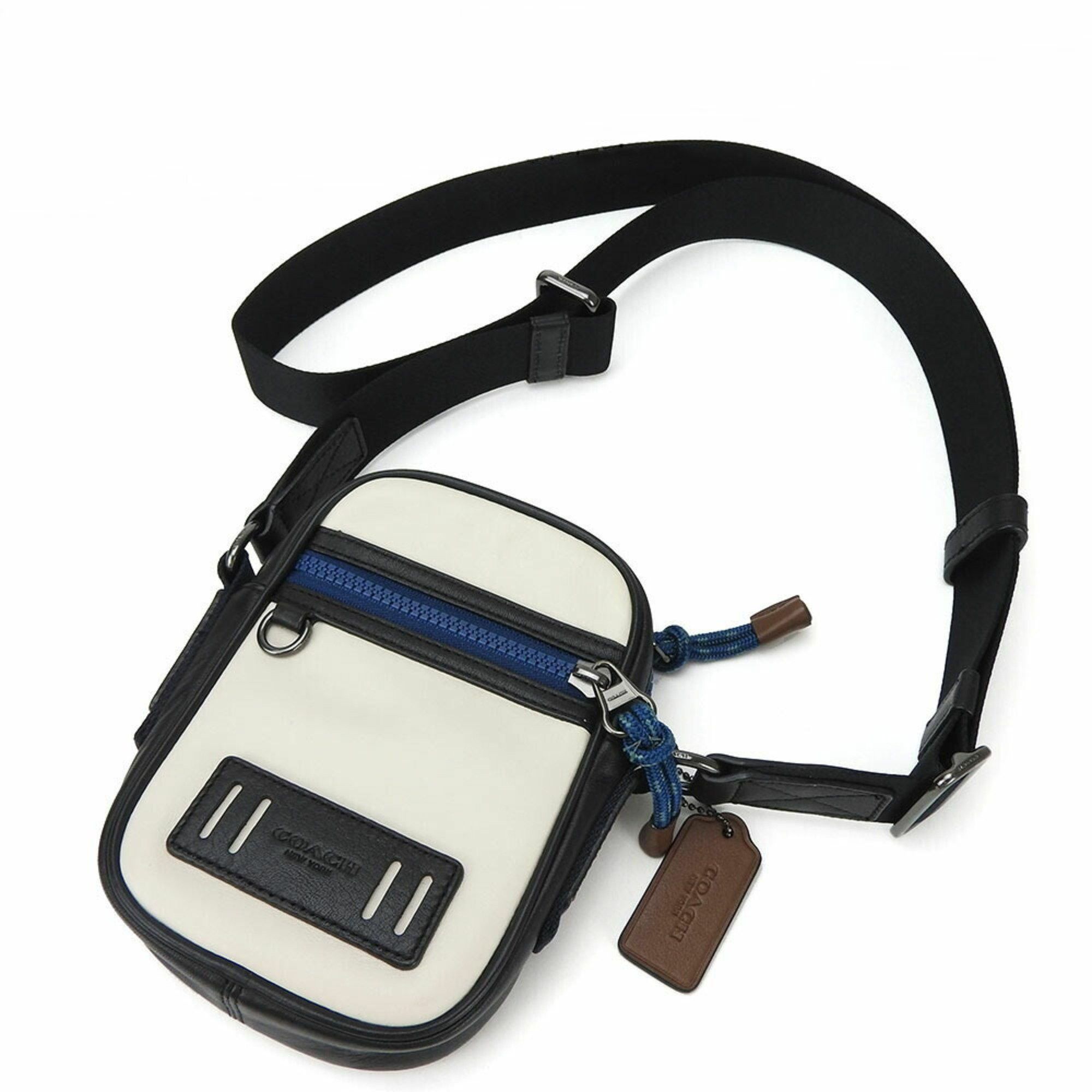 Coach Coach Terrain shoulder | Grailed